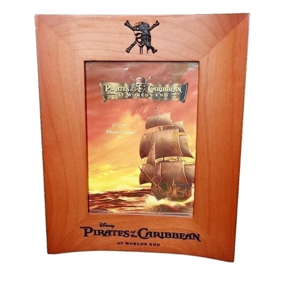 Disney | Accents | Official Disney Theme Parks Pirates Of The Caribbean ...